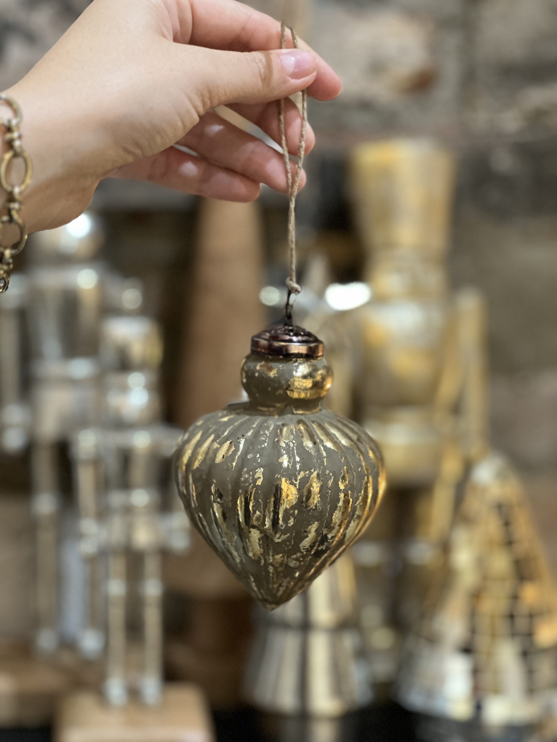 Boule de noël châtaigne - verre, doré - JOME
